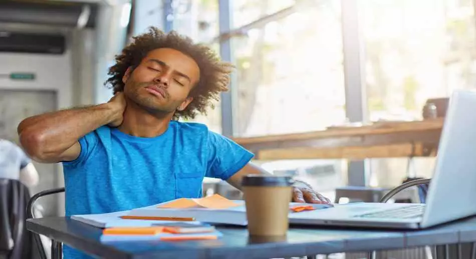 Ergonomía visual y ejercicios para quienes pasan mucho tiempo delante de pantallas